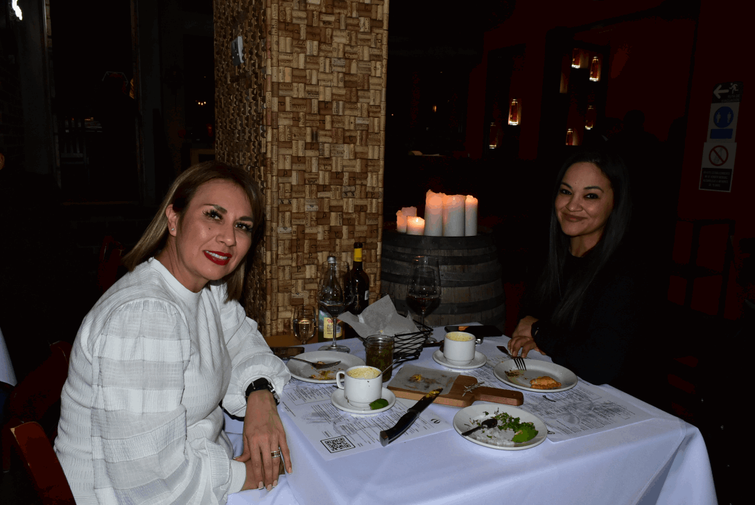 Pasan momentos felices entre Creaciones culinarias de ch... - El Mexicano