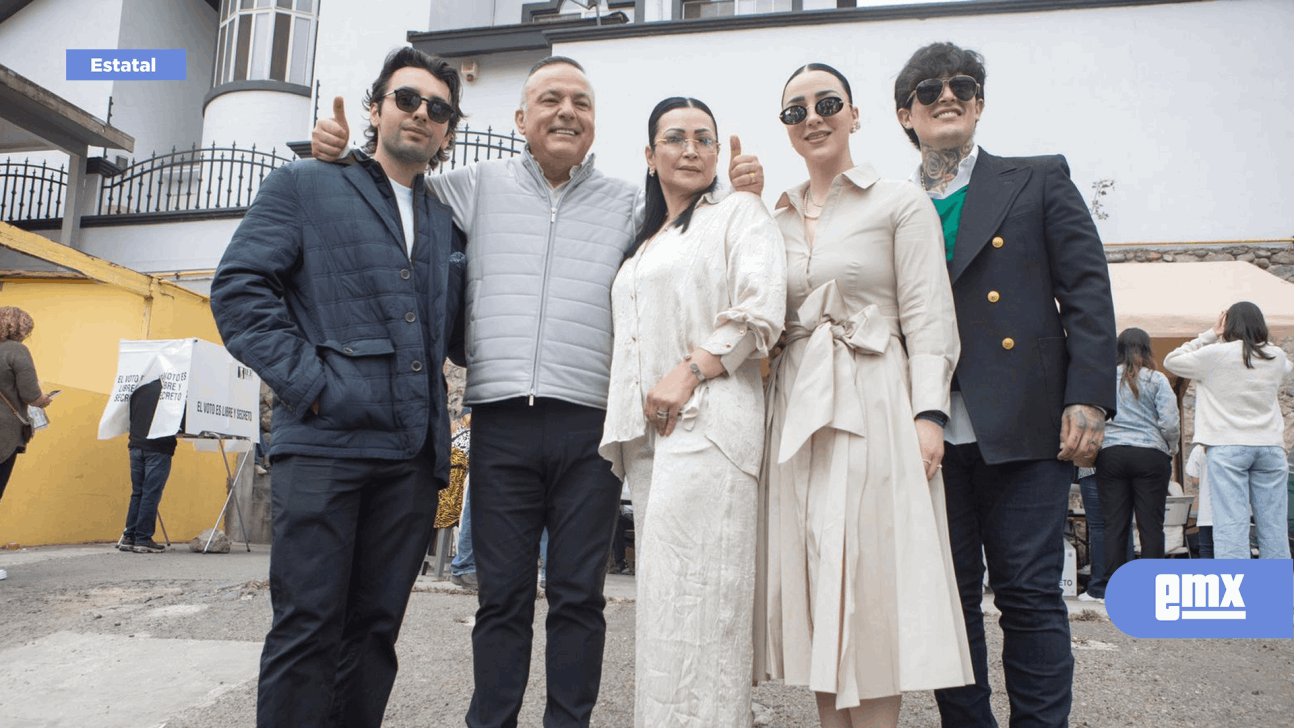 Vota Miguel Ángel Badiola en casilla de Laderas de Monte... - El Mexicano