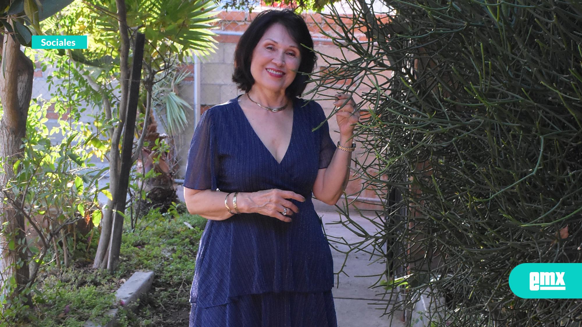 Celebración íntima honra los 75 años de la doctora Ana M... - El Mexicano